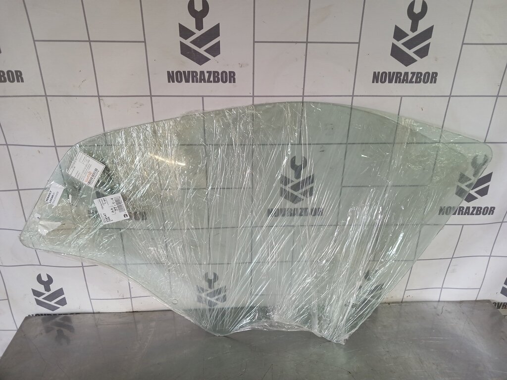 Стекло двери передней левой Renault Logan 2005-2014