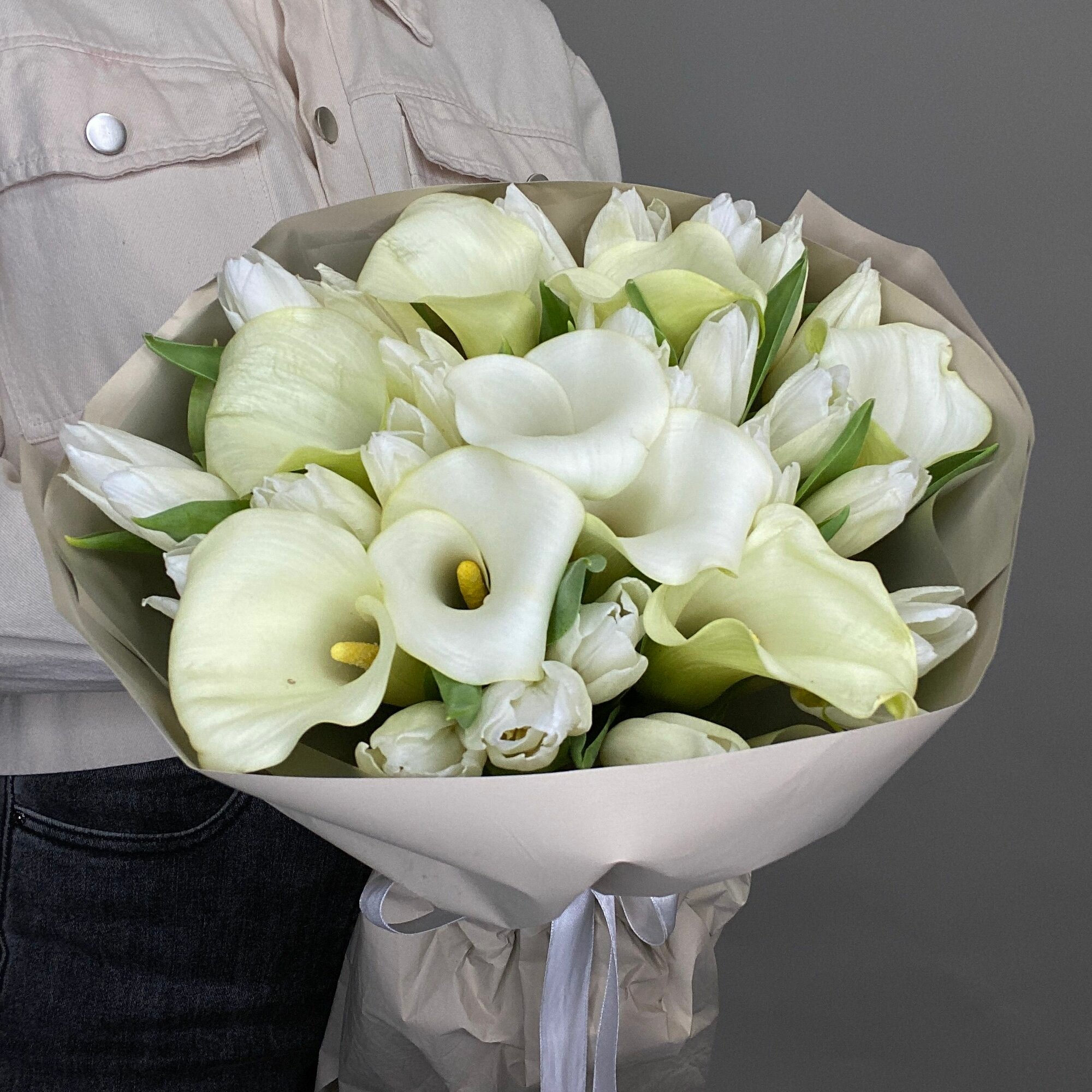 Каллы с фрезиями