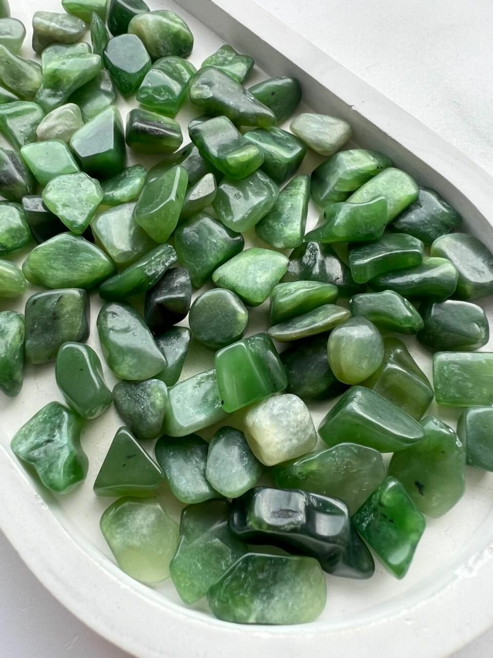 Галтовка натуральный камень Яшма зеленая, фракция 10х15 мм. Упаковка 100 гр.