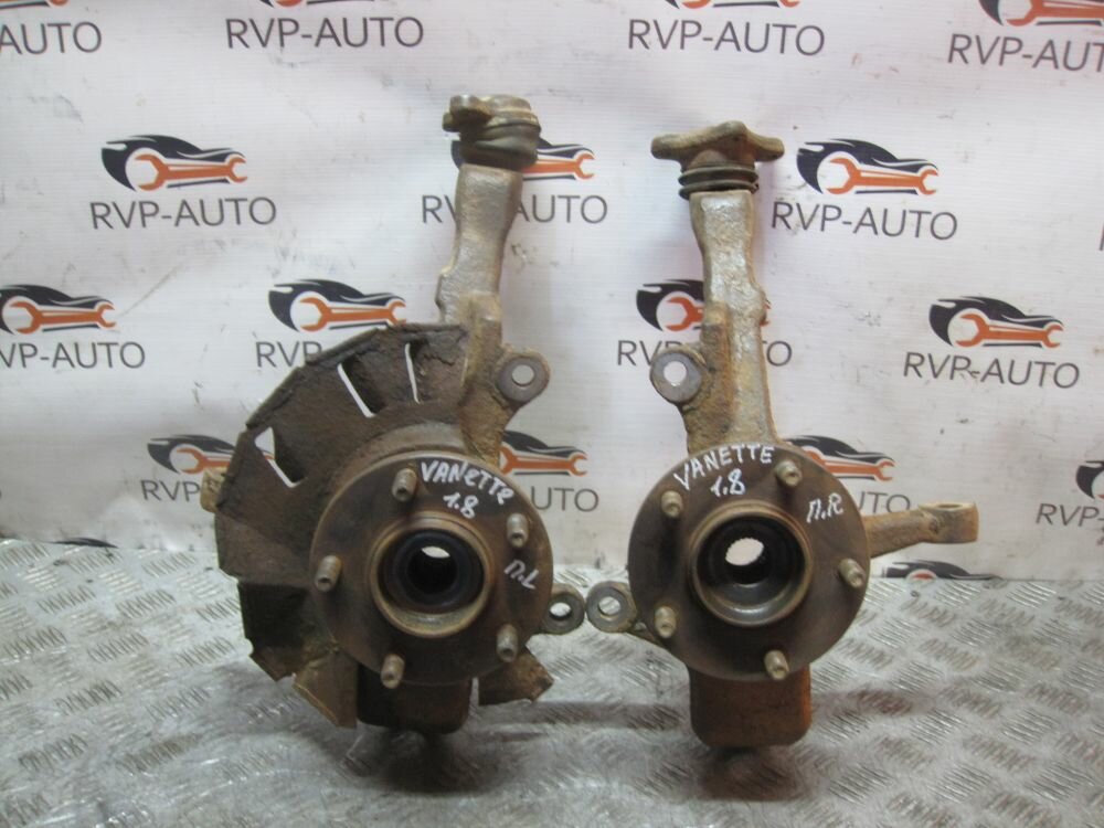 Кулак поворотный передний Nissan Vanette 4 1999—17