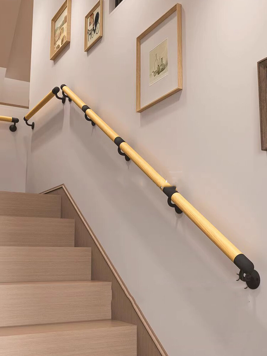 Поручень лестниц, Деревянные перила, С металлическими опорами, Круглые