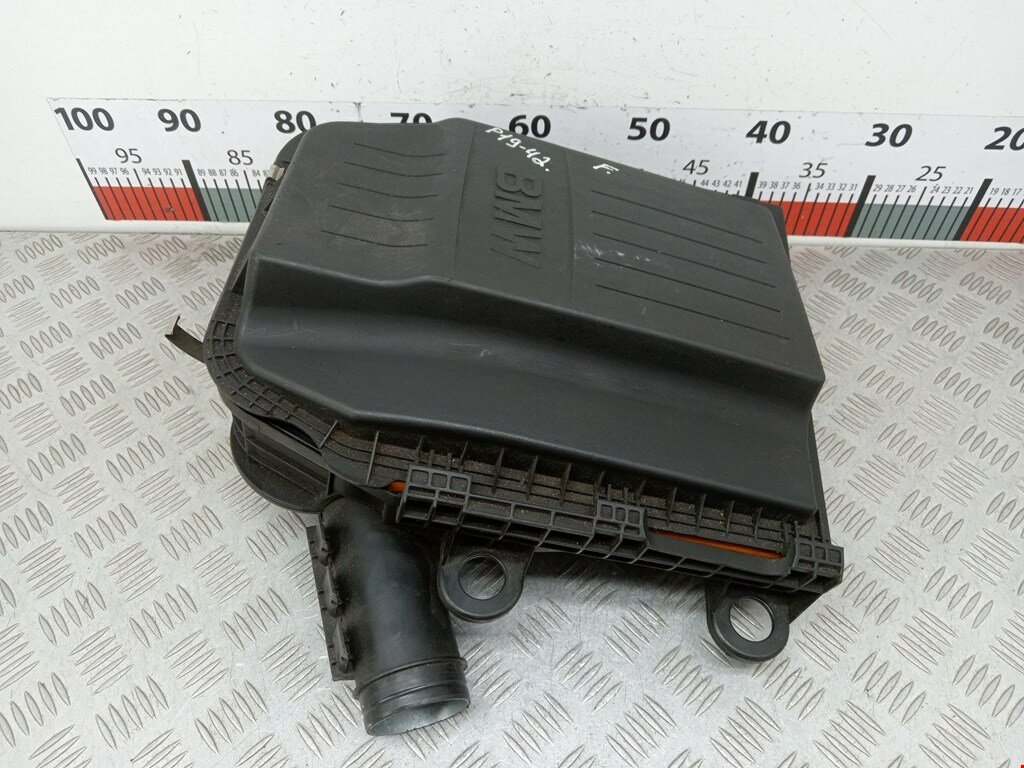 Корпус воздушного фильтра BMW 3-Series (E90/E91/E92/E93) 13717556547 арт. 2250390