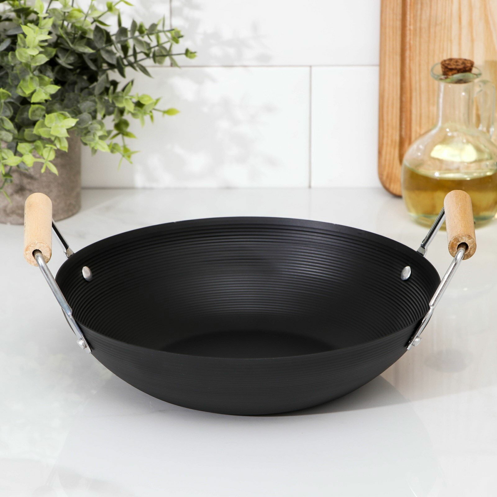 Сковорода-WOK Доляна "Жаклин", d=24.5 см, деревянные ручки, углеродистая сталь, чёрная