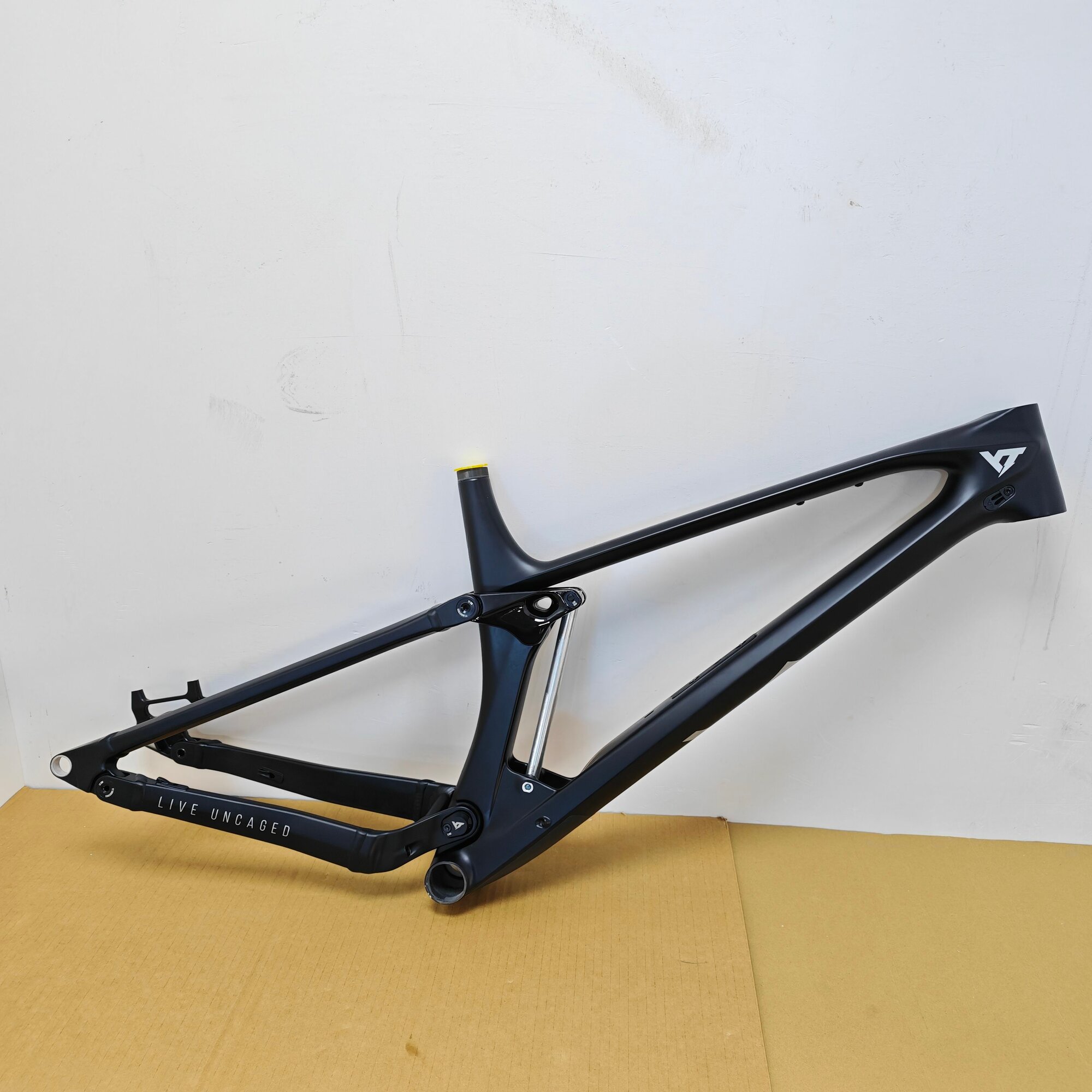 Двухподвес YT IZZO L-код Рама для велосипеда , размер рамы: 29 (дюймы) OEM-упаковка