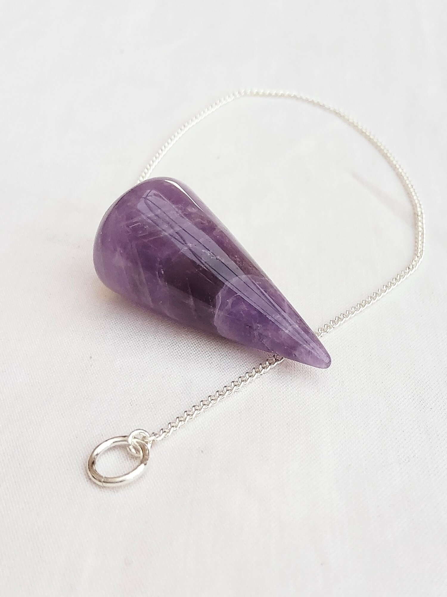 Маятник из натурального камня Аметист 36 на 18 мм для гадания и биолокации — кулон, подвеска, амулет, талисман 12 г