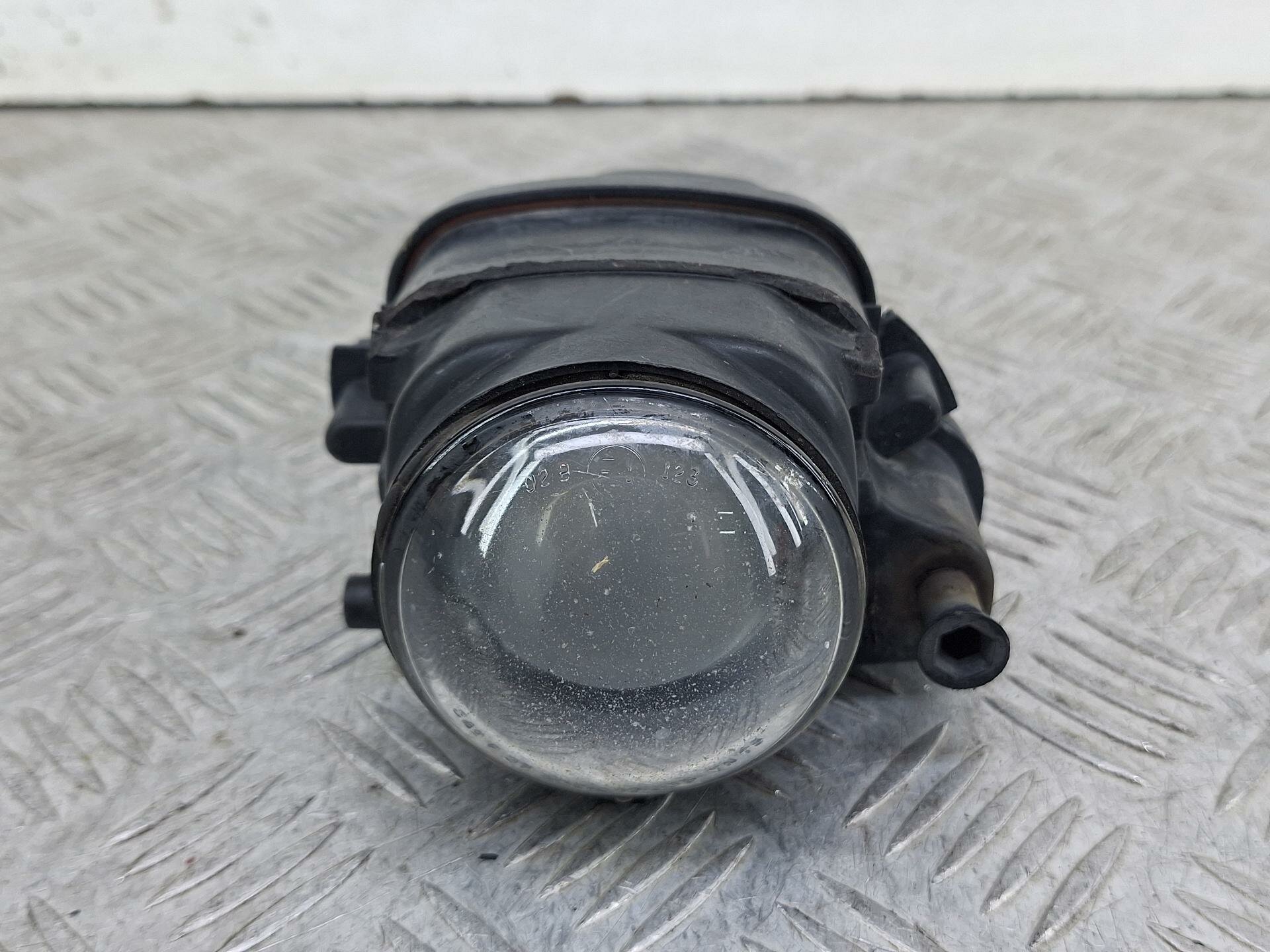 Фара противотуманная Audi A6 C5 1999