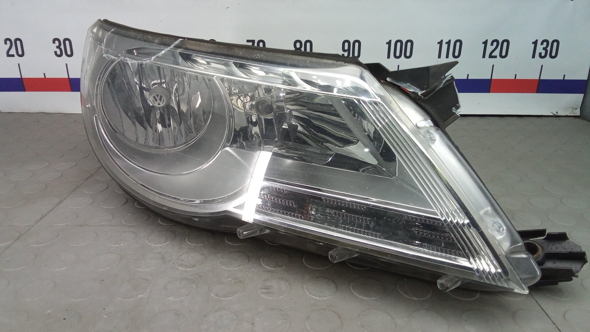Фара правая VOLKSWAGEN TIGUAN 1, Номер 5N2941032K
