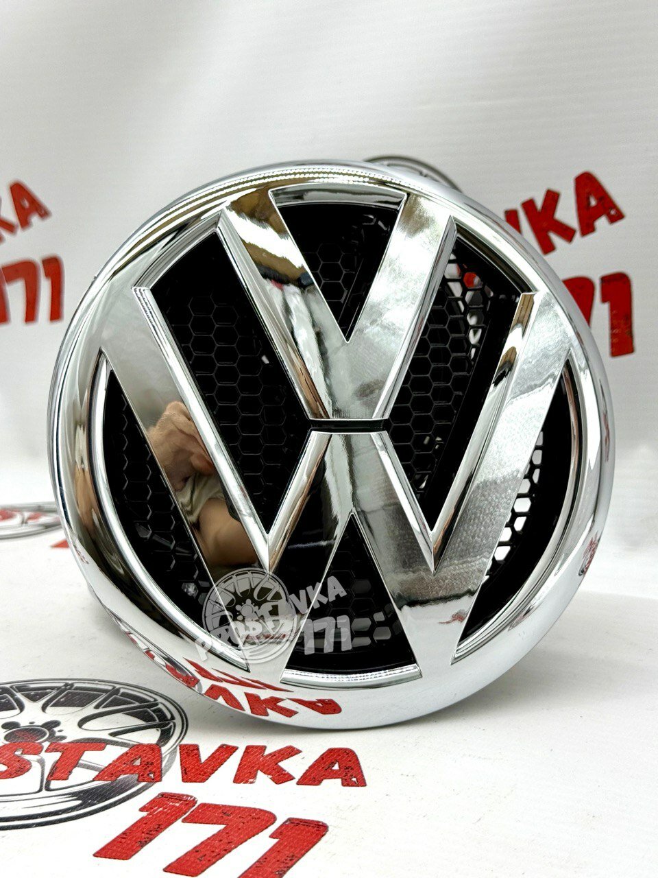 Volkswagen TRANSPORTER T5 165мм (CHR) логотип решетки