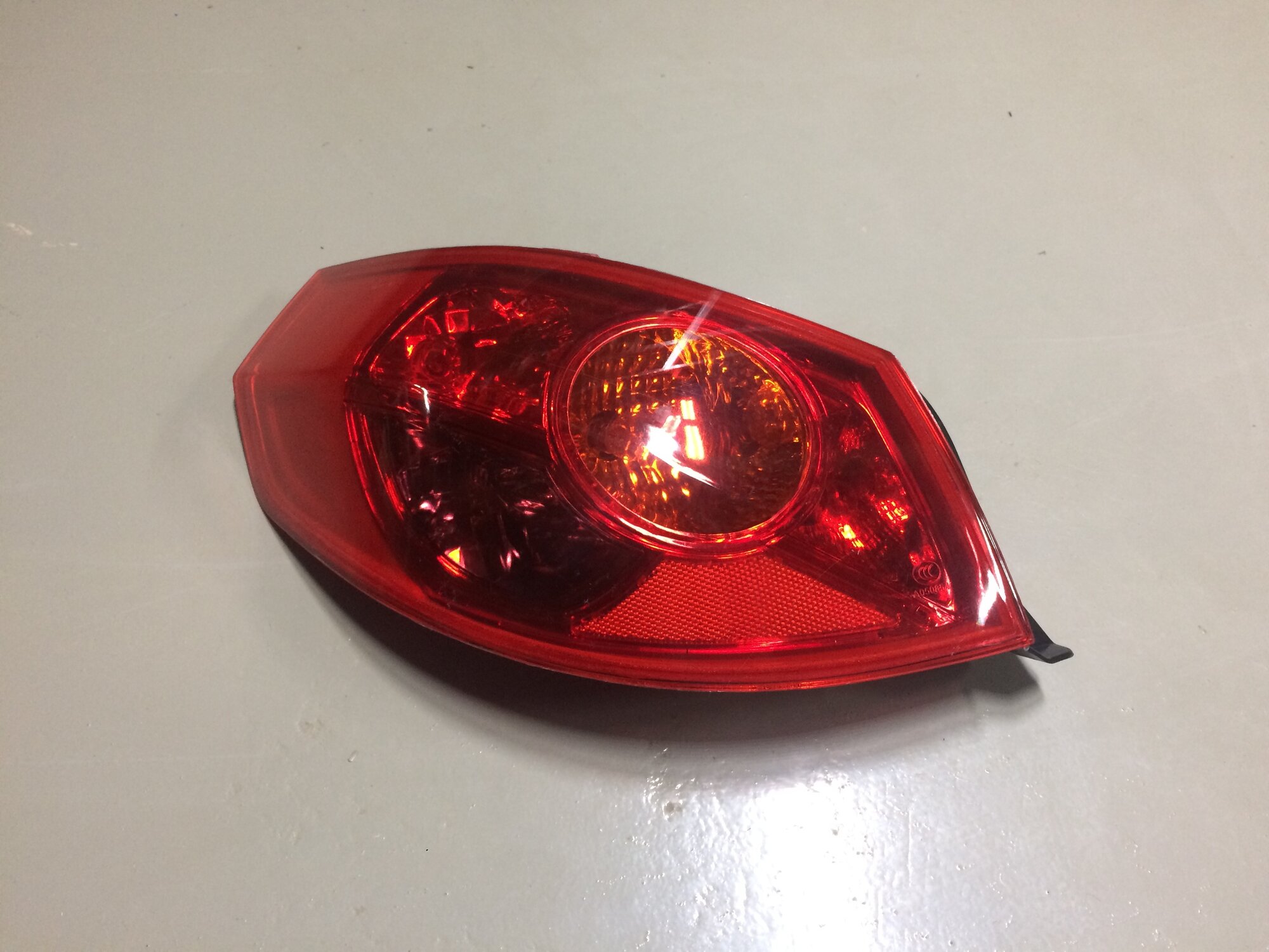 Фонарь правый Bonus (A13-3773020)