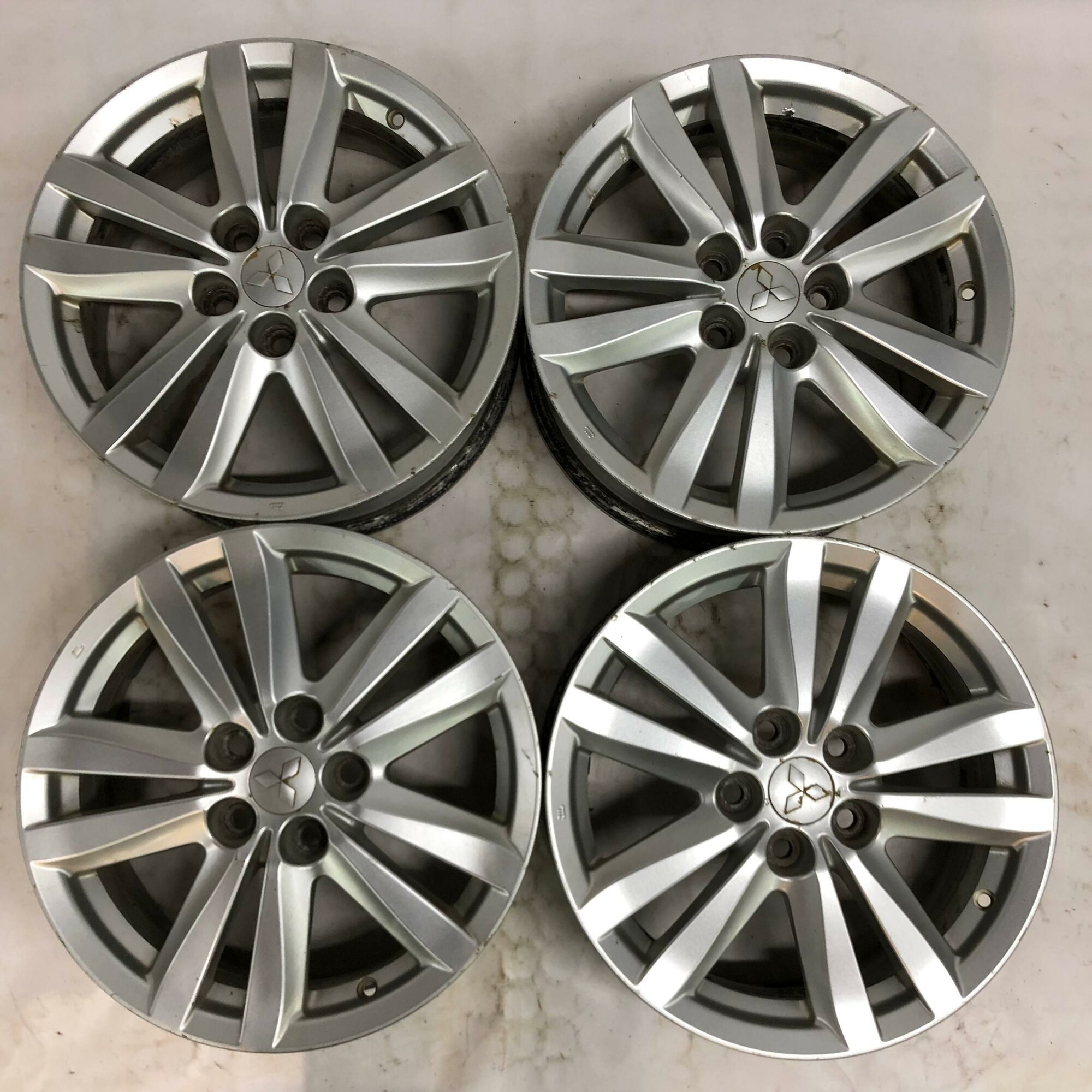 Колесные диски Mitsubishi 17x6.5 PCD 5x114.3 D67.1 ET46 (оригинал)