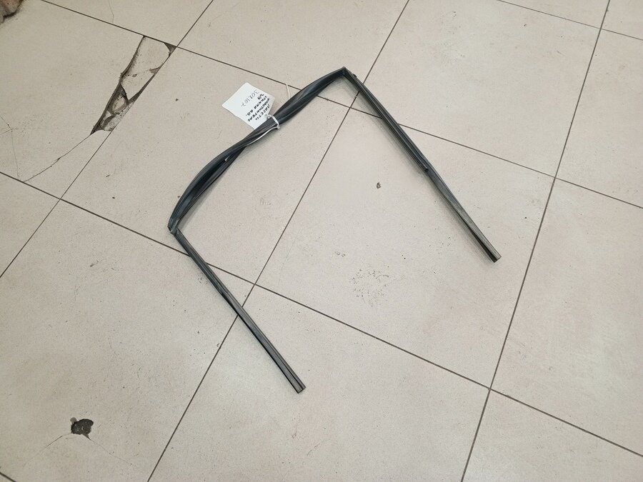 Уплотнитель стекла двери задней левой от Chevrolet Lacetti J200 2003-2013
