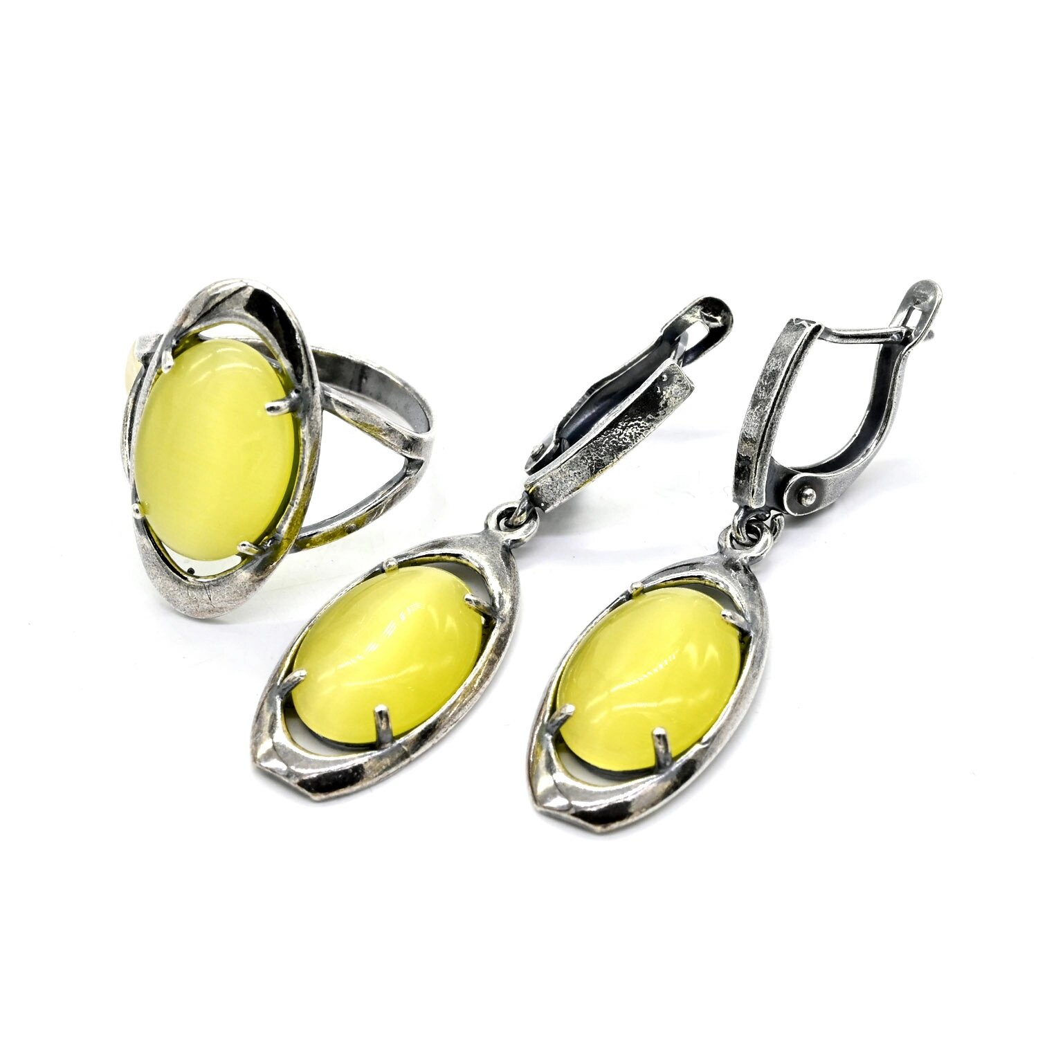 Комплект бижутерии: кольцо, кошачий глаз