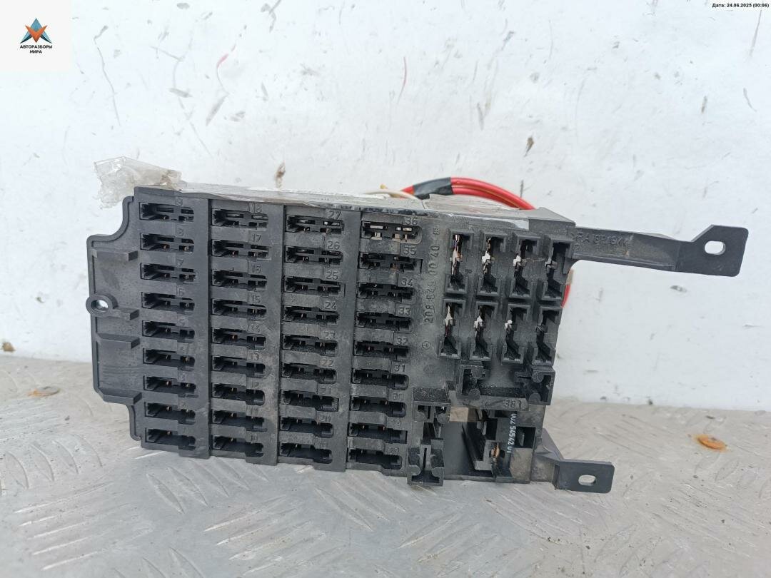 Блок предохранителей Mercedes-Benz C-Класс W202/S202 рест. 1999 2085450040