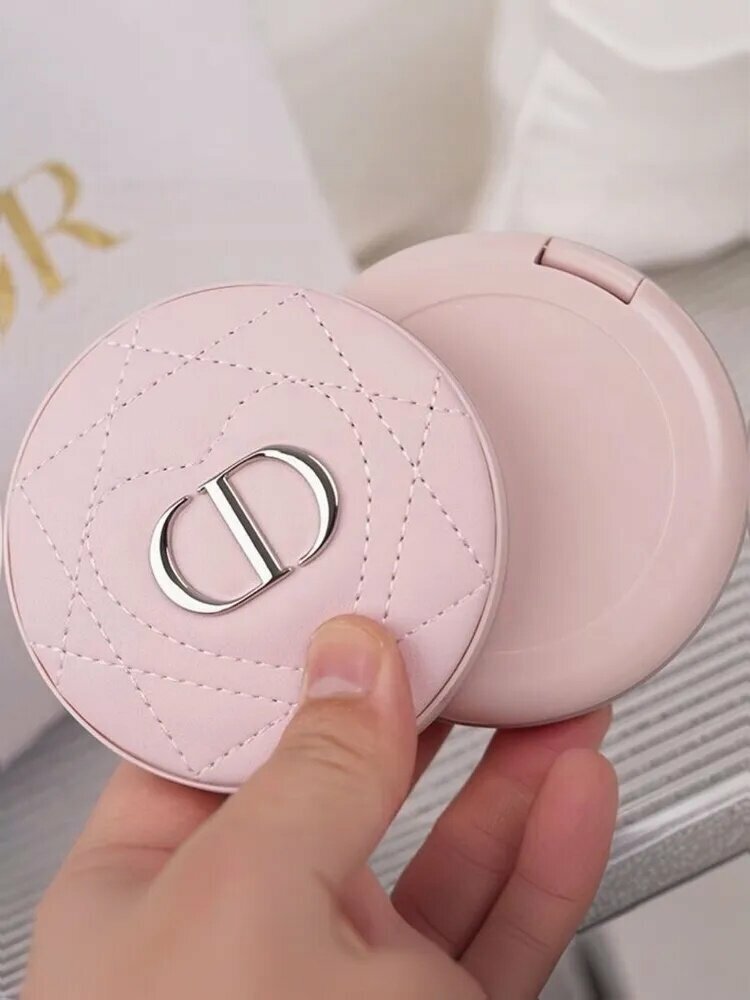 Dior Зеркало карманное "VZ6RNV5XXG" х 2 см, 1 шт