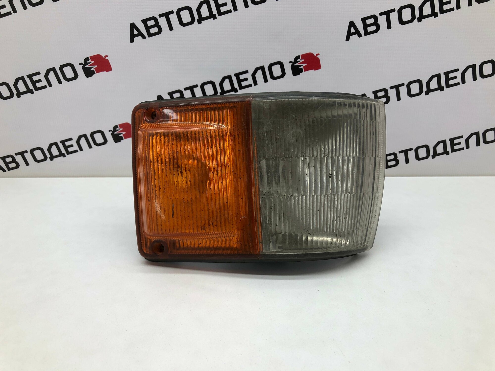 Фонарь габаритный правый Mazda Bongo SSF8R
