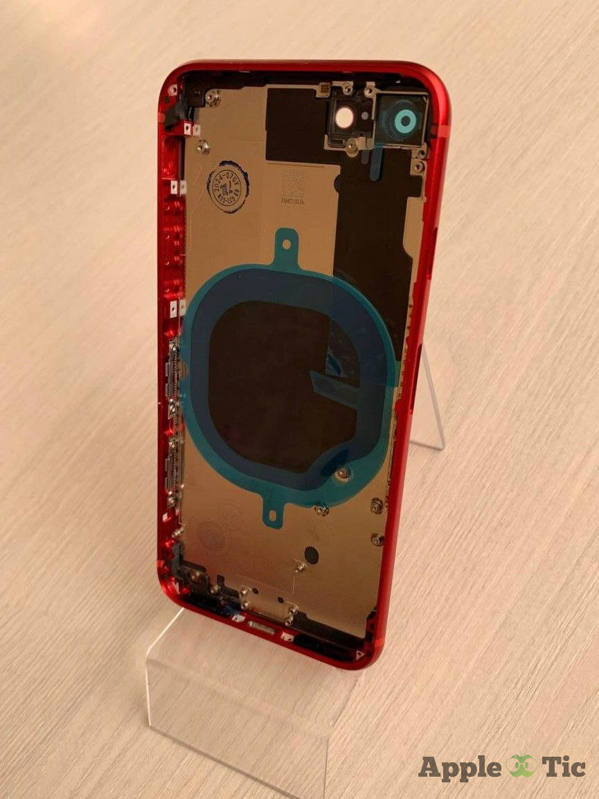 Корпус для IPhone 8 красный (red), комплект кнопок, сим-лоток — фото 1