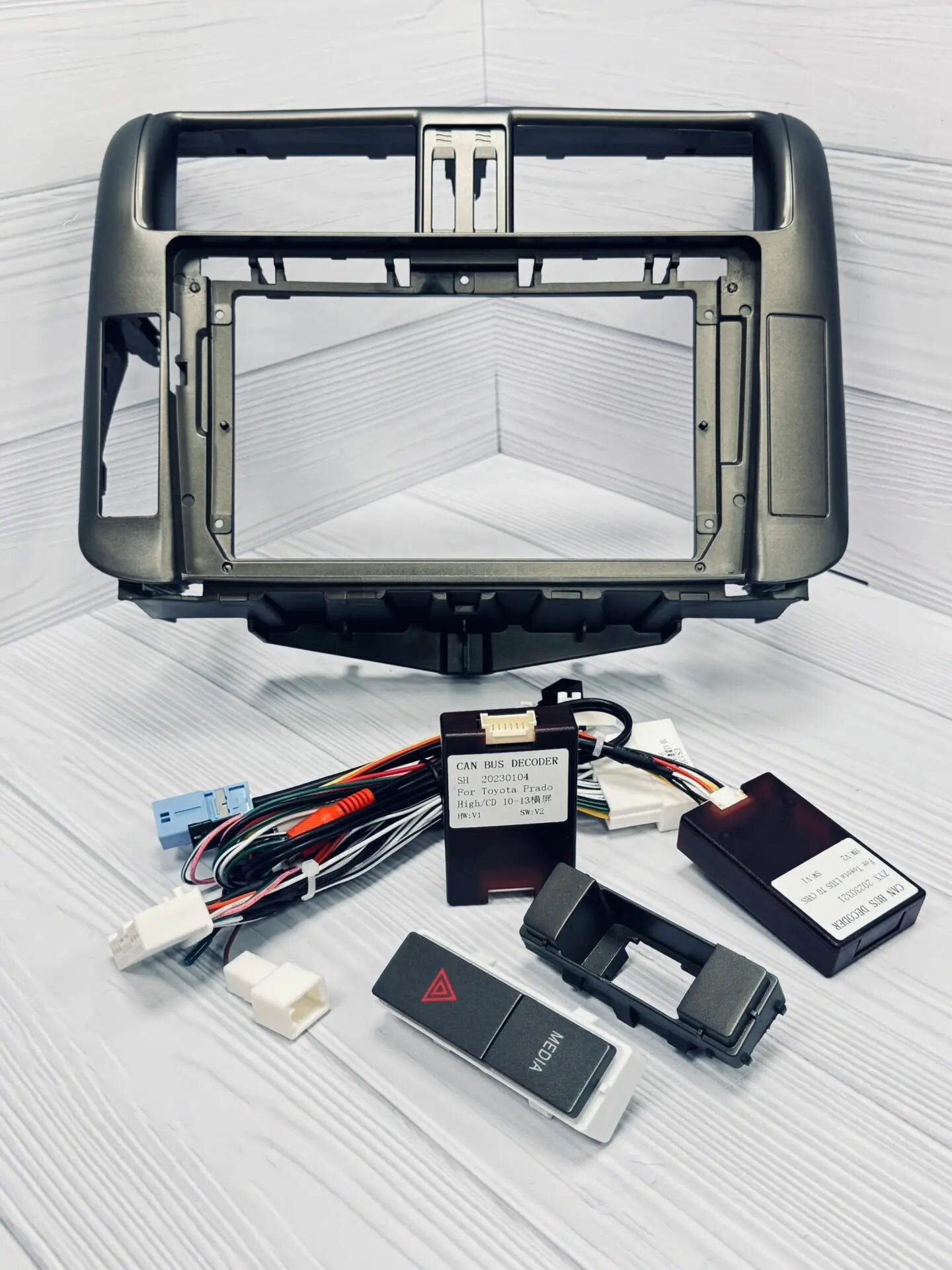 Рамка с комплектом проводов MFB Toyota Prado 2009 - 2013 (тип В без 360)