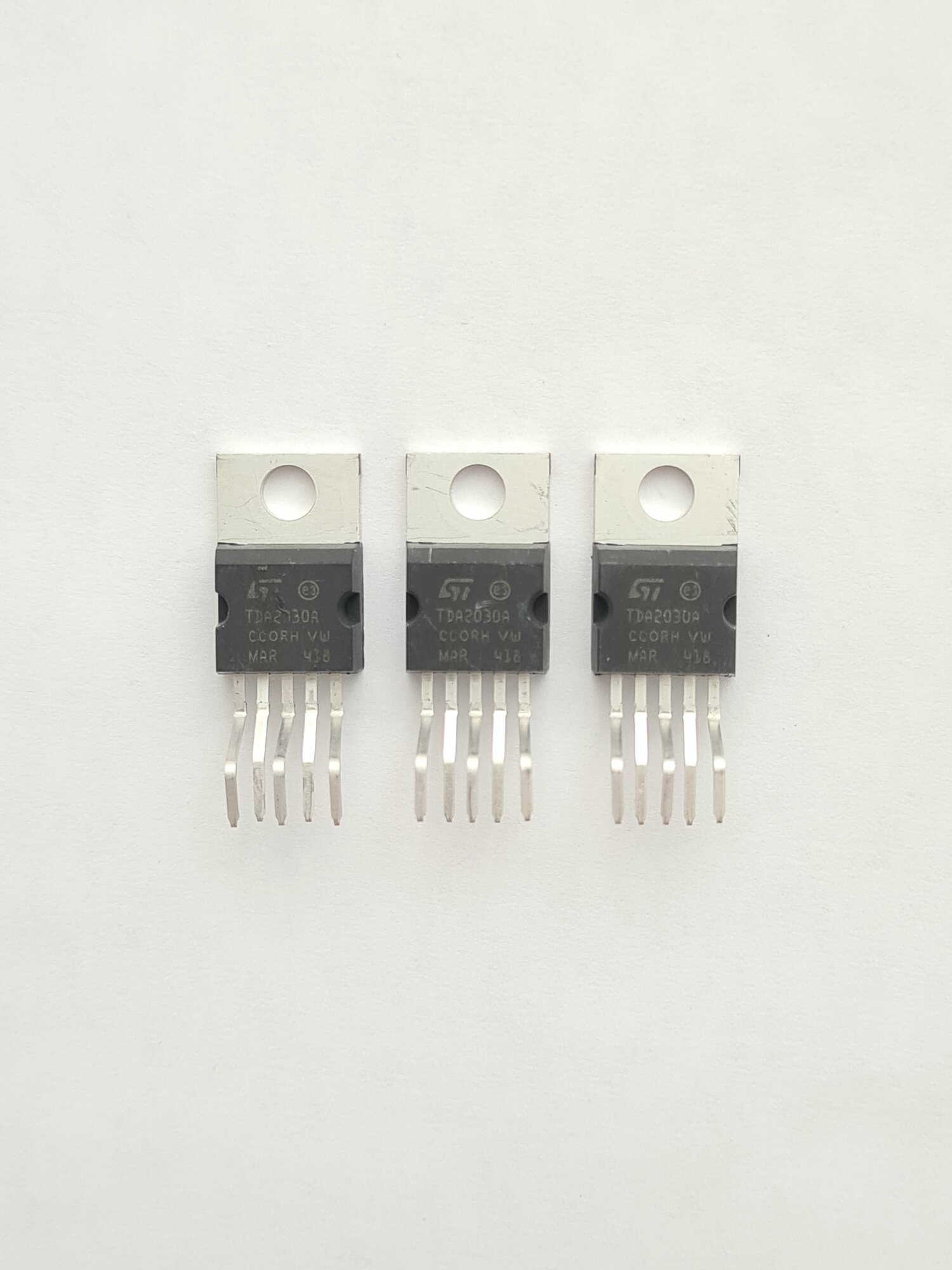 TDA2030A чип 1 штука