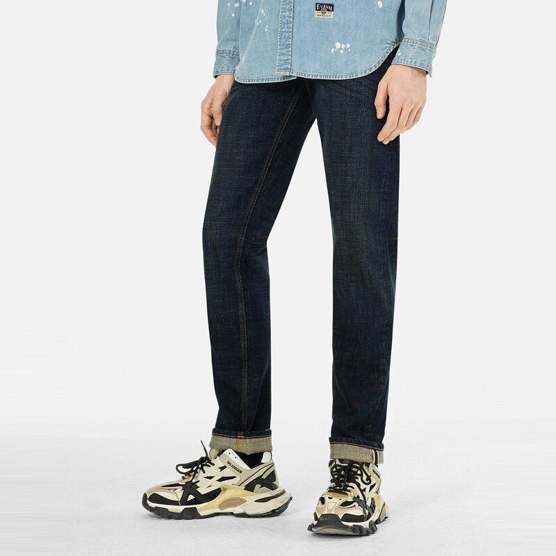 Джинсы Evisu