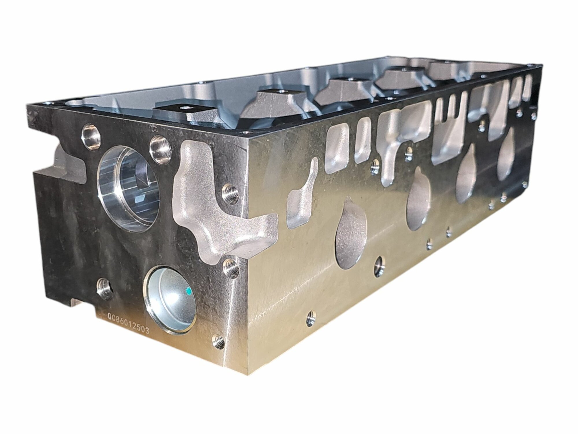 Головка блока цилиндров 7701475893; пустая 8 клапанов K7M/K7J