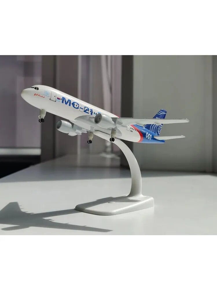 Игрушечная модель самолета MC-21 металлическая, масштаб 1:20, для детей от 14 лет — фото 1