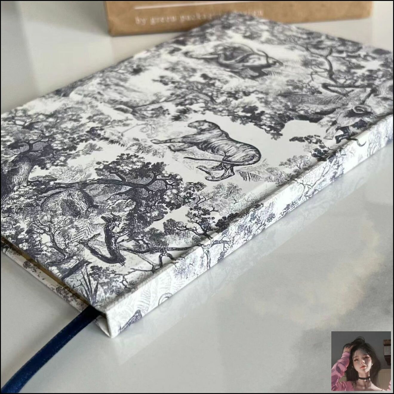 Блокнот в стиле DIOR