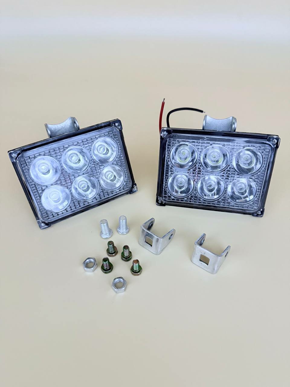 LED ПТФ прожектор ПТФ Дальний на авто 18W 2шт
