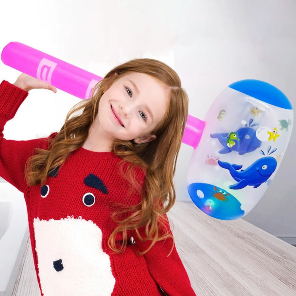 Детская надувная игрушка молоток 65 см со светящимися элементами, большая форма колокольчика, случайный цвет и узор