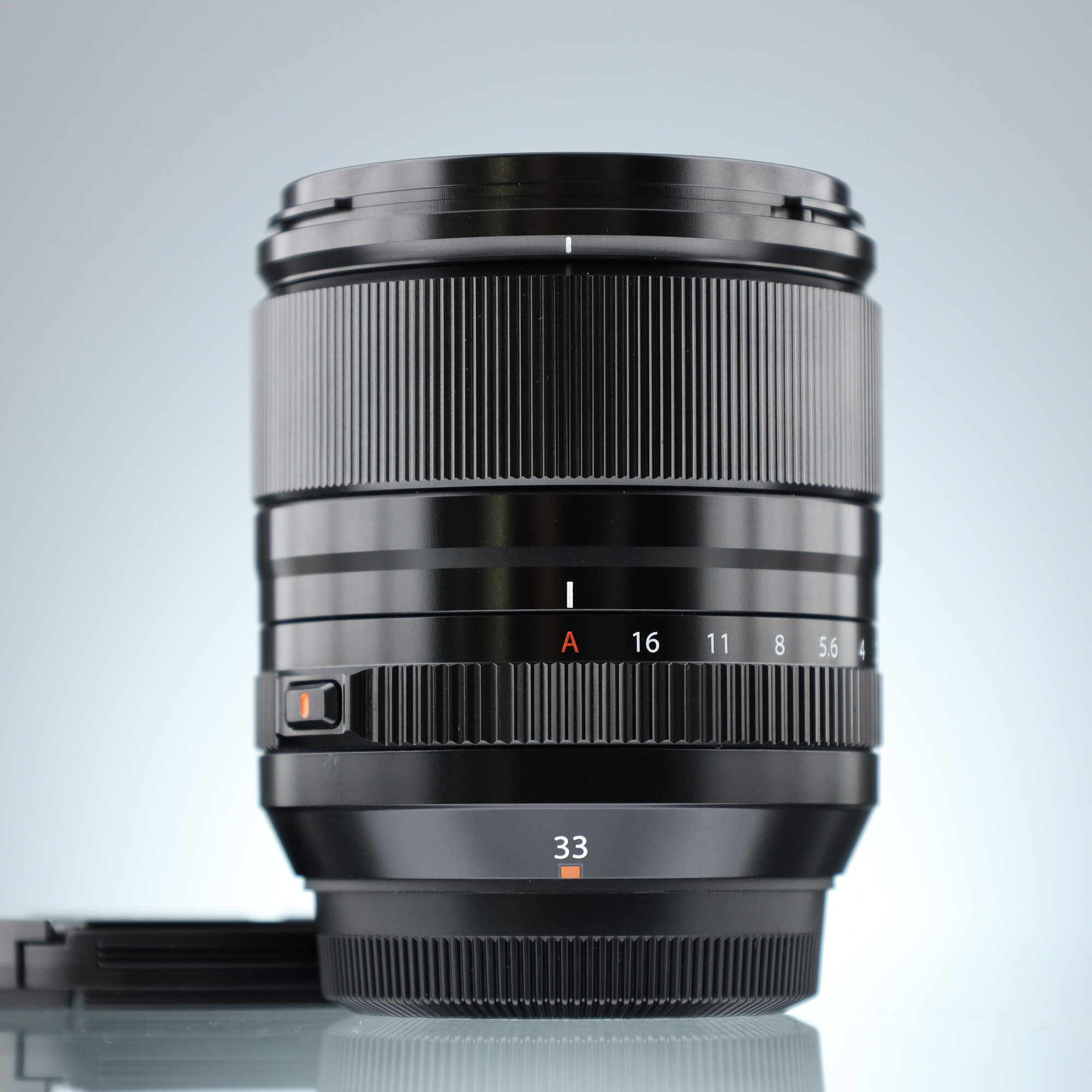 Объектив Fujifilm XF 33mm f/1.4 R LM WR, автоматическая фокусировка