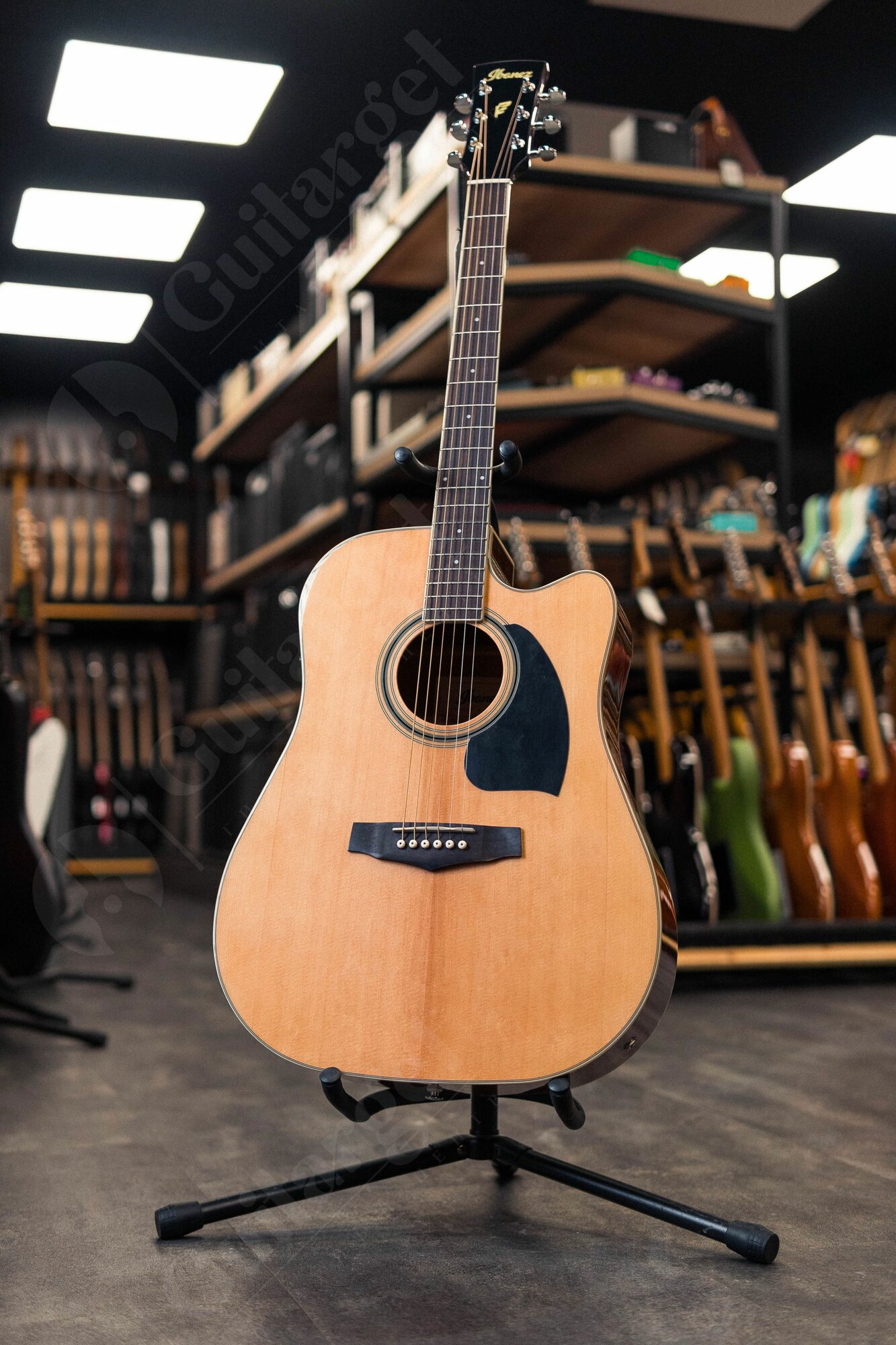 Ibanez PF15ECE-NT Электроакустическая гитара