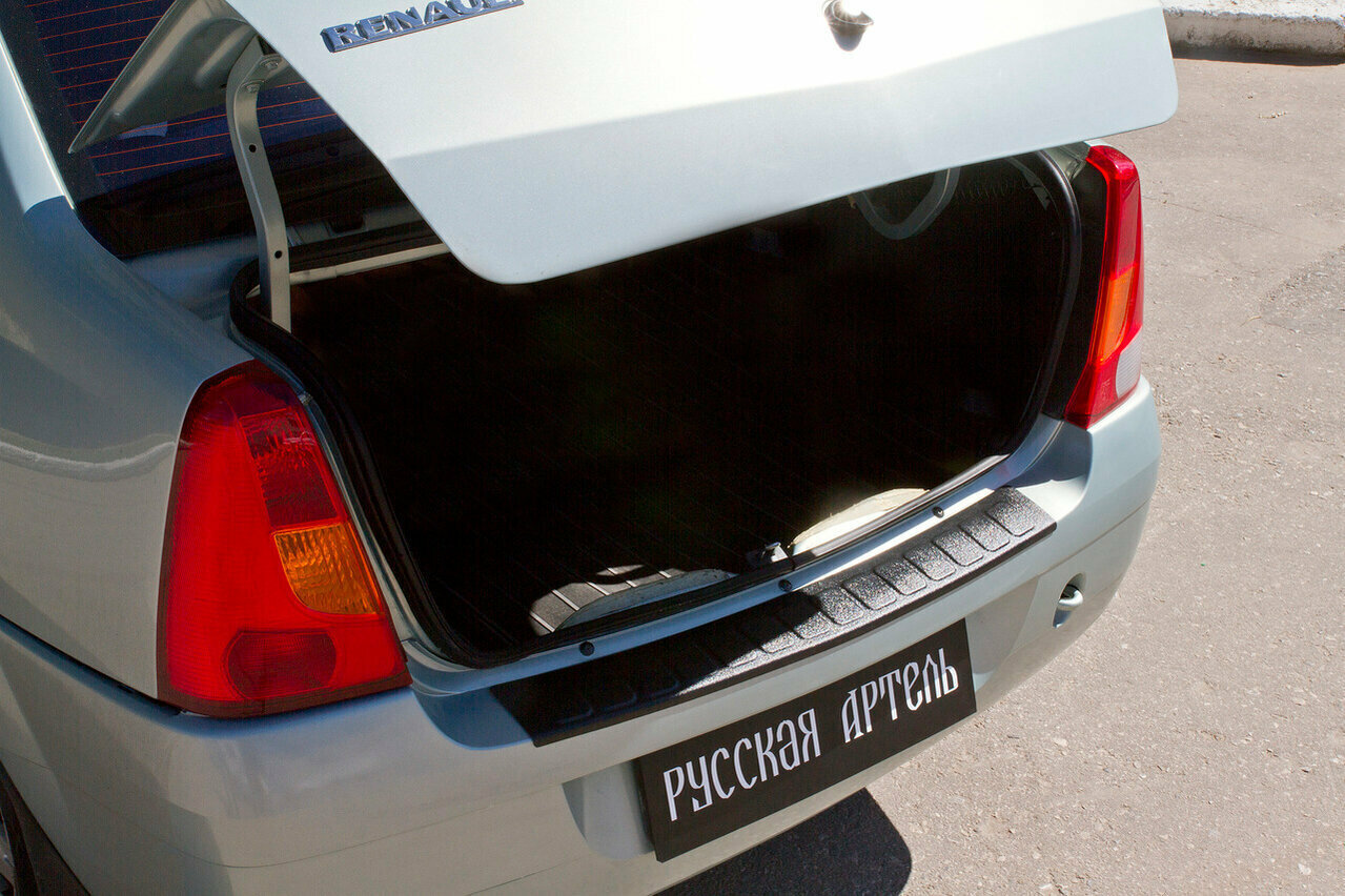 Накладка на задний бампер Renault Logan 2004-2010