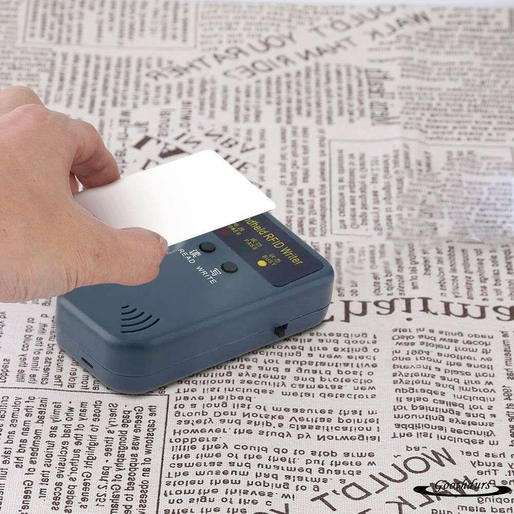 RFID-дубликатор 125 кГц ручной: программатор, считыватель и копировальник карт с ключами