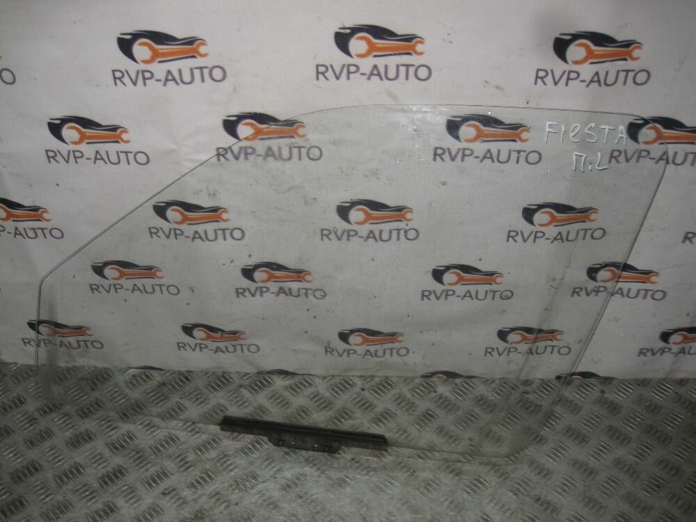 Стекло переднее левое Ford Fiesta 1995-2001 1116594