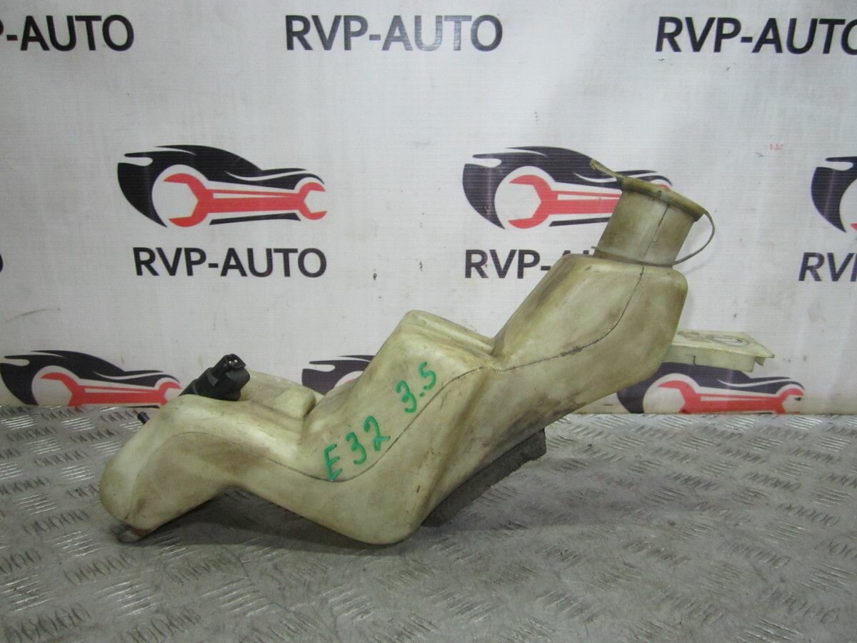Бачок стеклоомывателя BMW 735 E32 3.5 1986-1994 61661378612