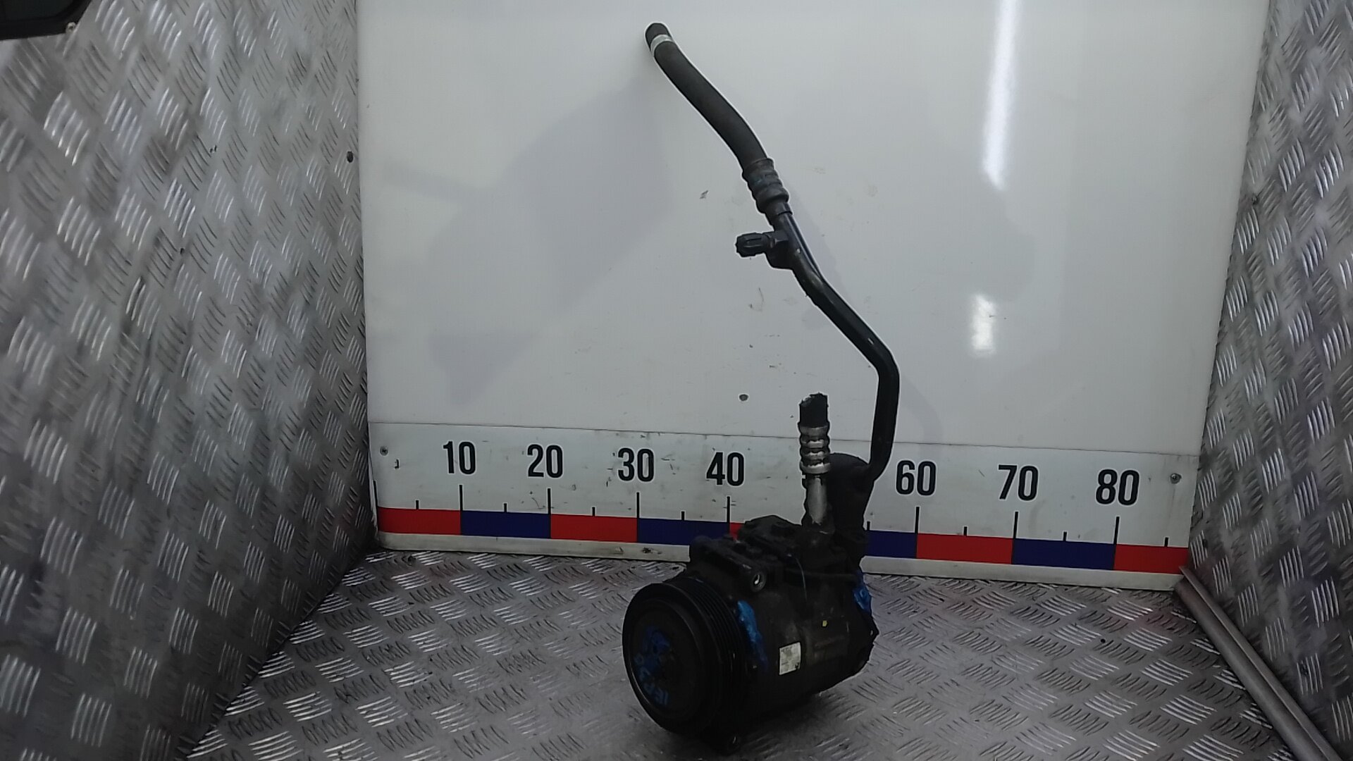 Компрессор кондиционера дизельный MERCEDES BENZ VITO W639, Номер A0012301711