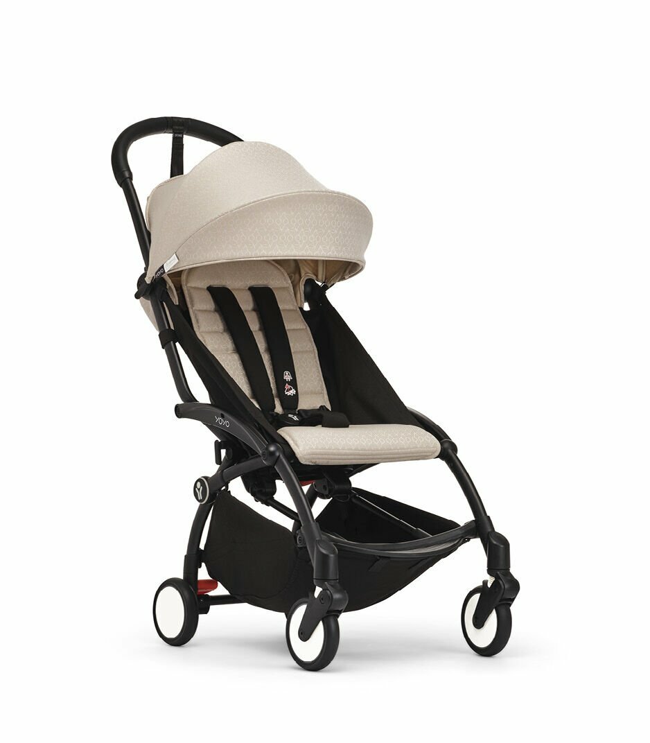 Прогулочная коляска Stokke YOYO³ для возраста 6+ месяцев Bonpoint Beige with Black Frame