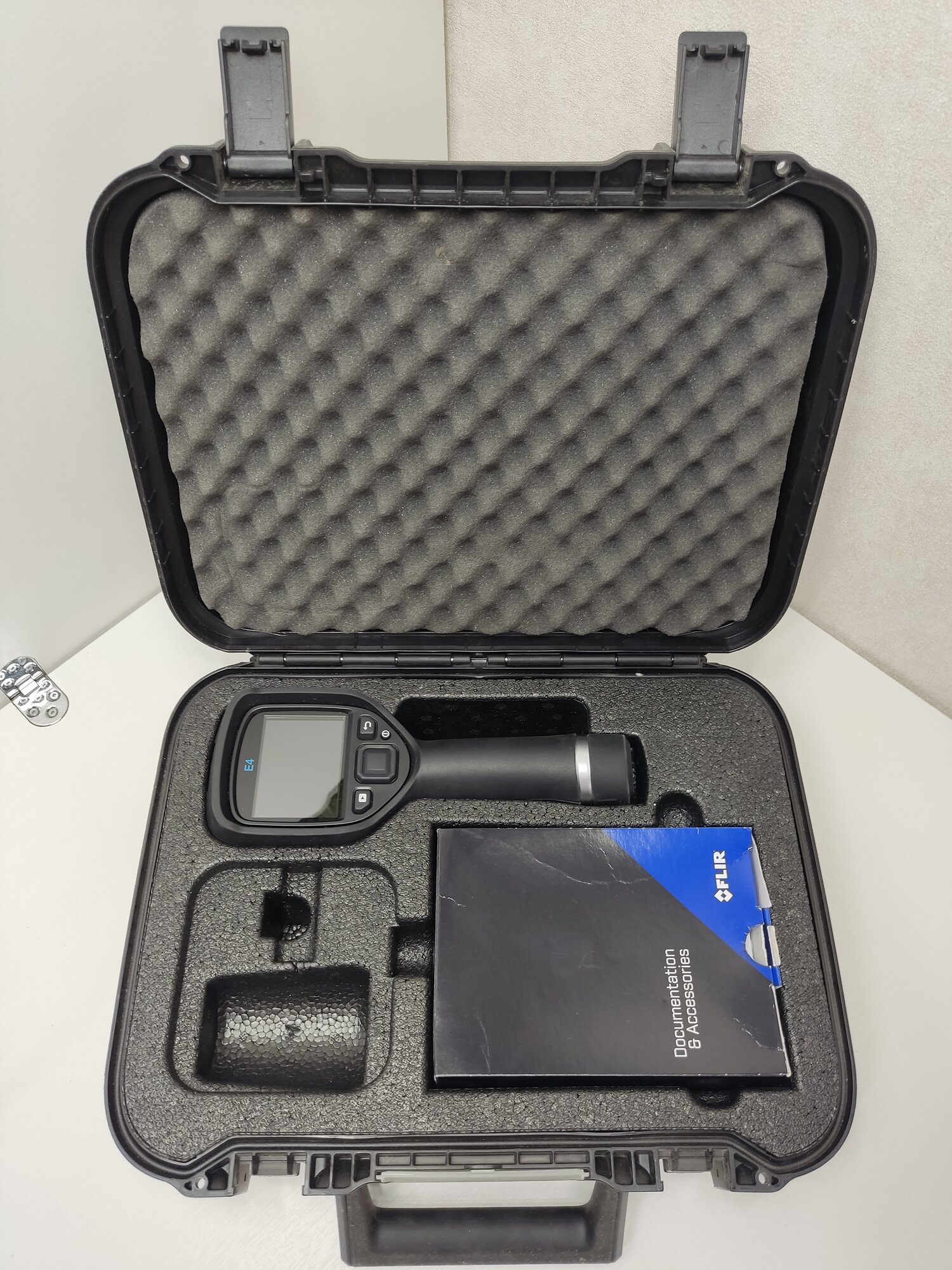 Тeплoвизор Flir Е4