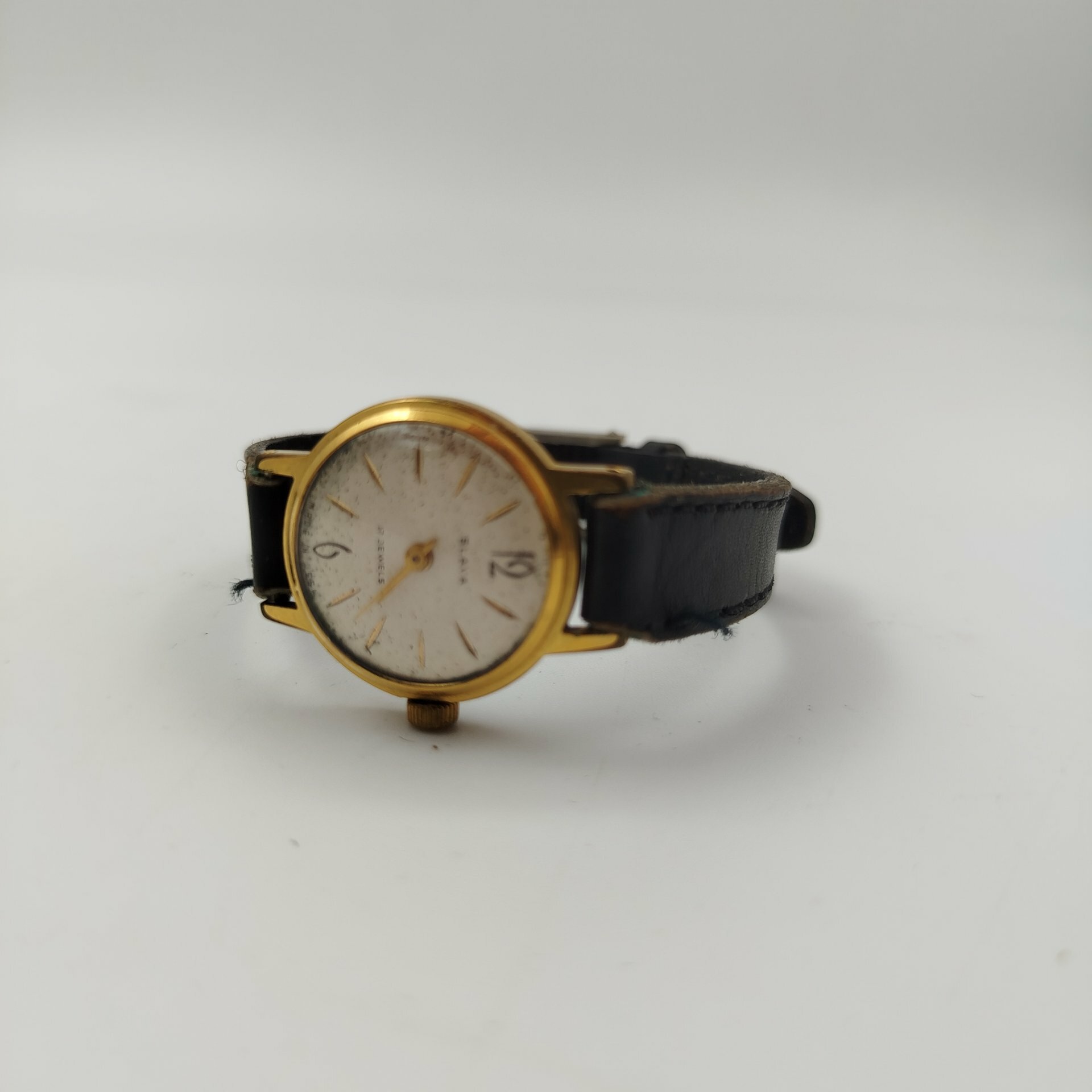 Часы наручные (Женские) "Slava 17 камней", металл, кожа, СССР, 1970-1990 гг.