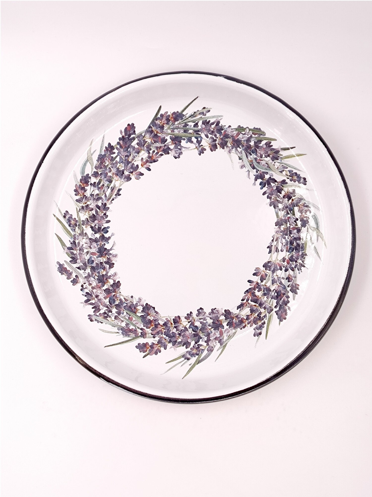 Тарелка эмалированная Эмалика "Лаванда с листьями" 22 см