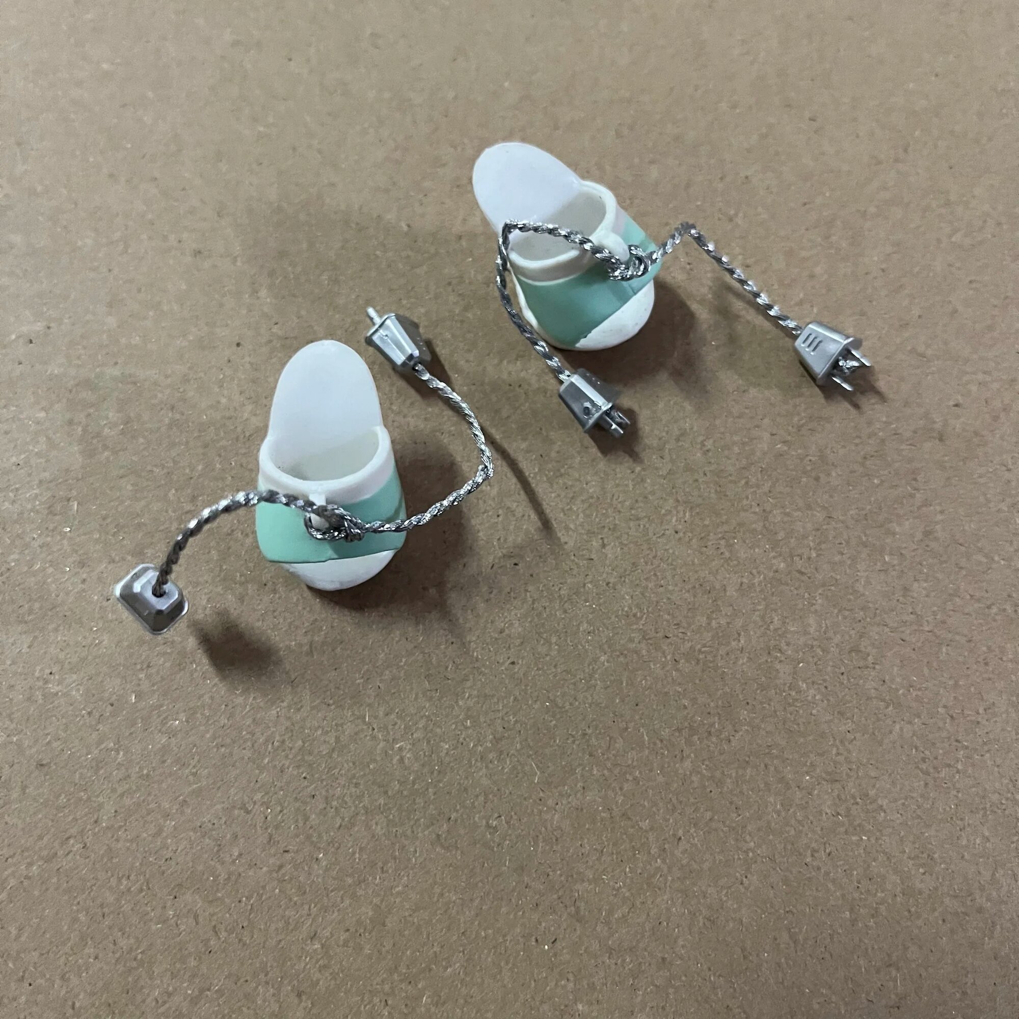 Радужная кукла Shadow High aa-scratch stain