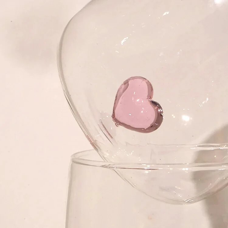 Стеклянная кружка с сердцем