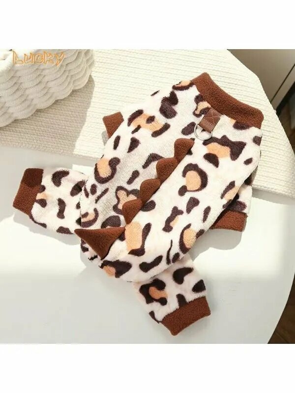 Осенняя и зимняя одежда для домашних животных