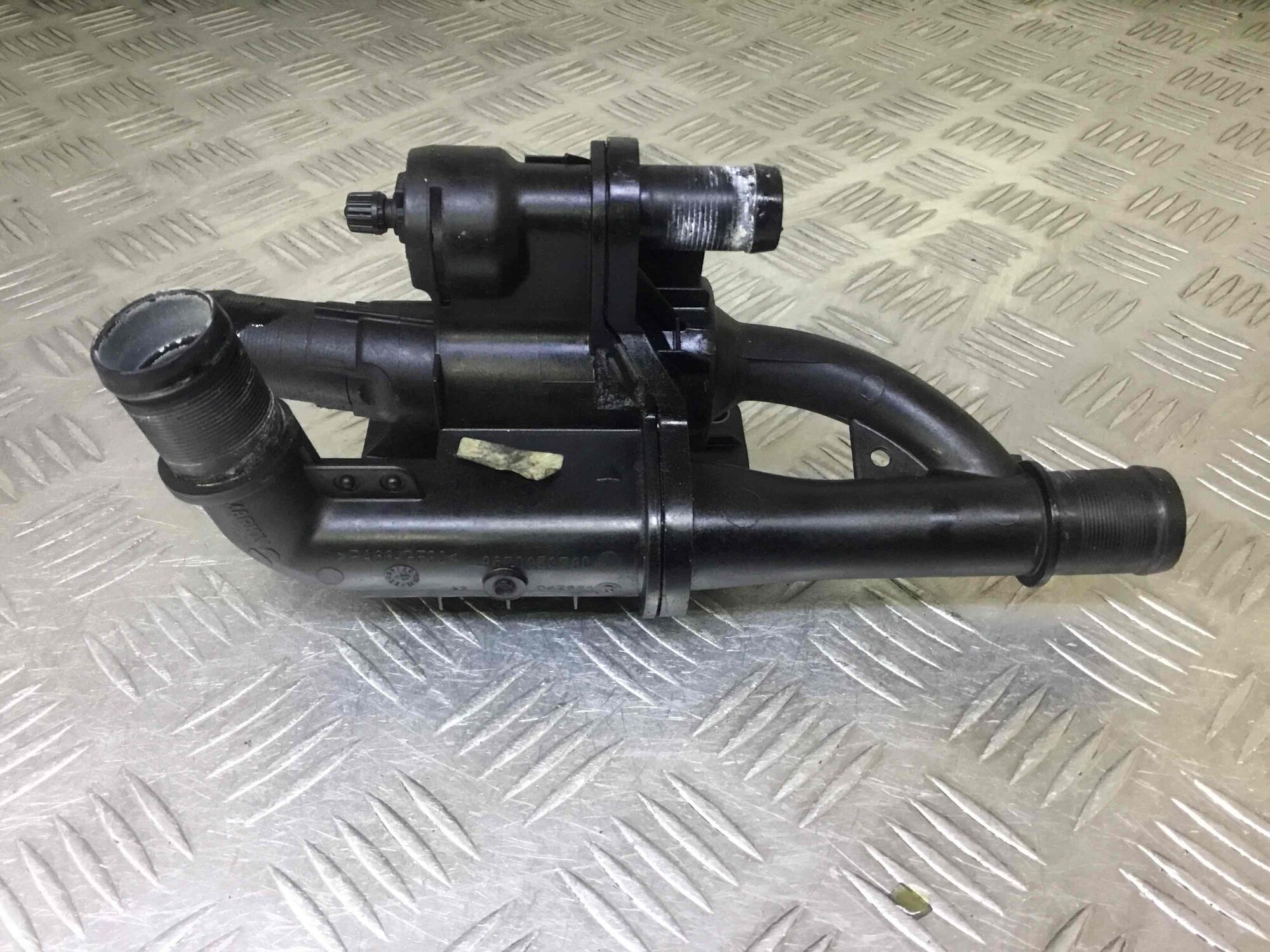 Б/У Корпус термостата Citroen C4 1 поколение [рестайлинг] 2008 - 2010 2010 г.