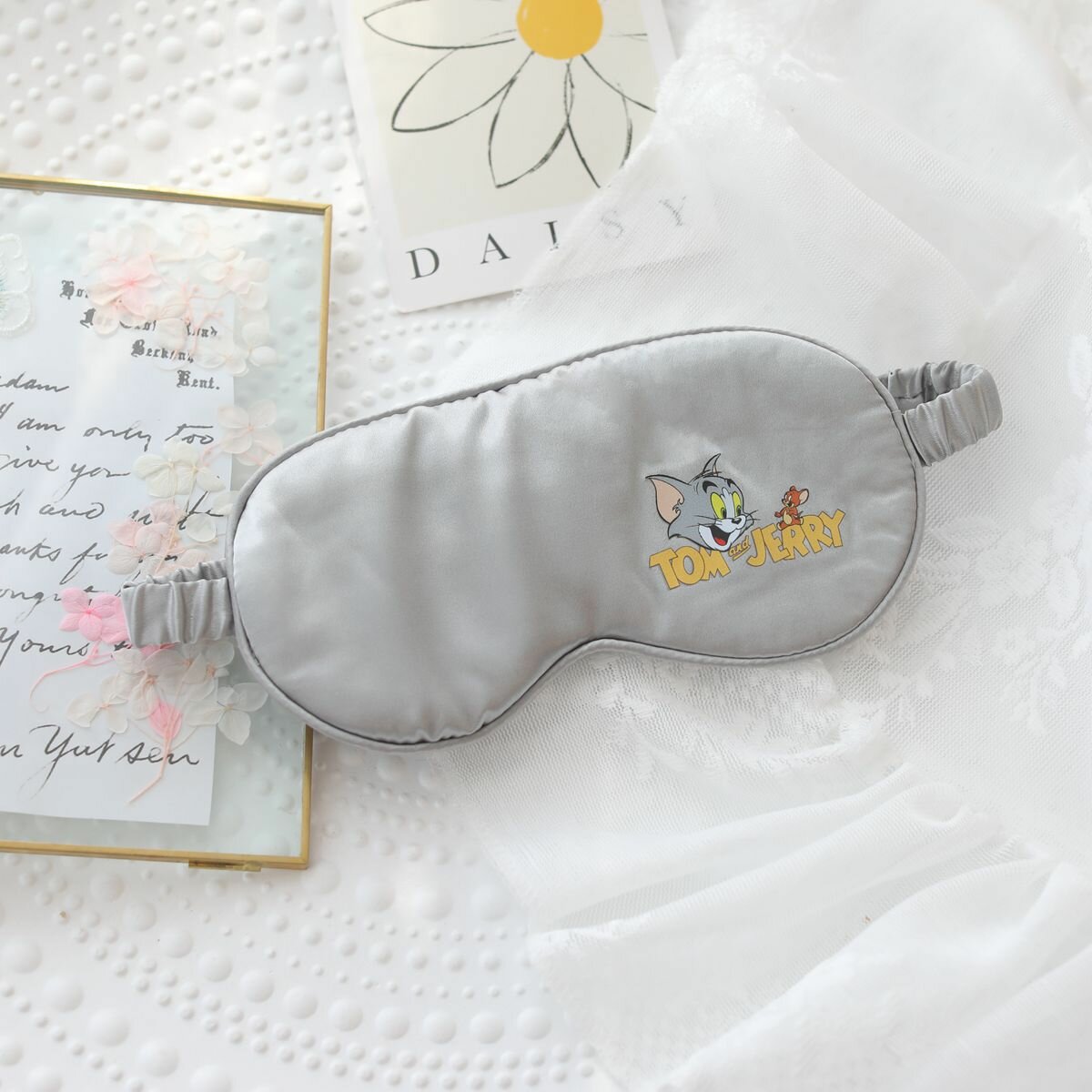 Милая мультяшная маска для сна, дорожная маска для глаз, светонепроницаемая маска для глаз для студентов и девушек, снимает усталость глаз, дышащая защитная маска для глаз из ледяного шелка.