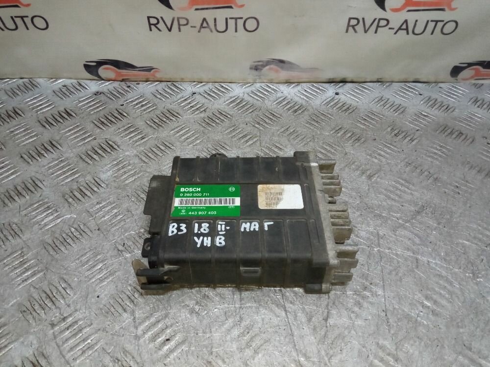 Блок управления двигателем VW Passat B3 0280000711
