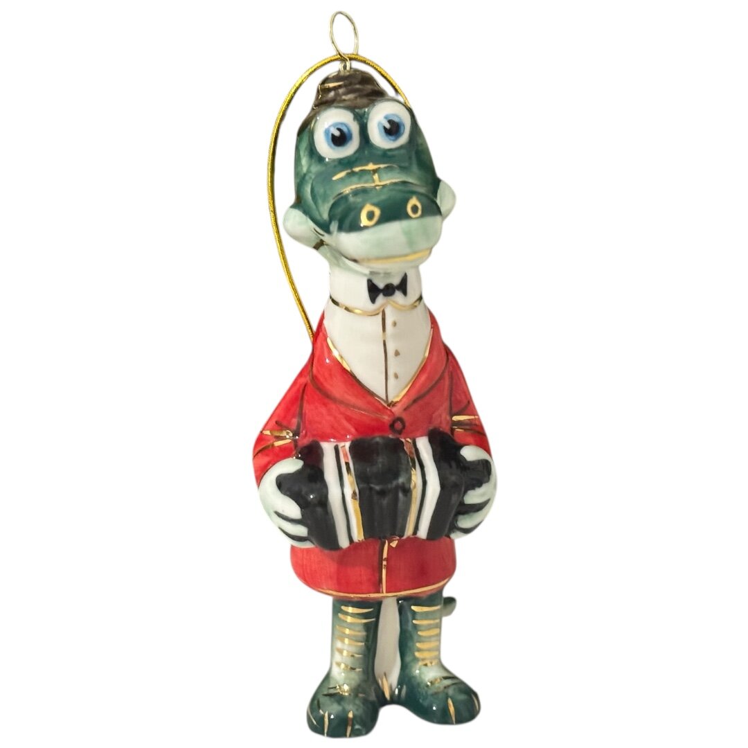 Елочная игрушка серии Чебурашка "Крокодил Гена" с золотом. Лефортовский фарфоровый завод. Елочная игрушка из фарфора