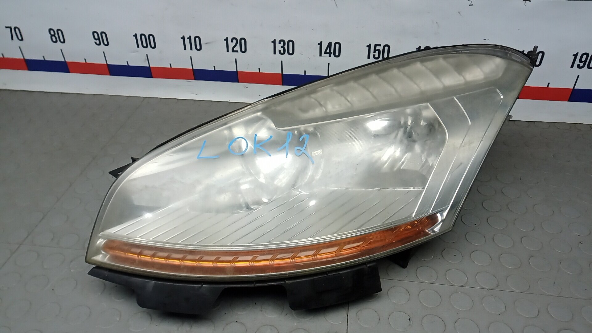 Фара левая CITROEN C4 PICASSO 1