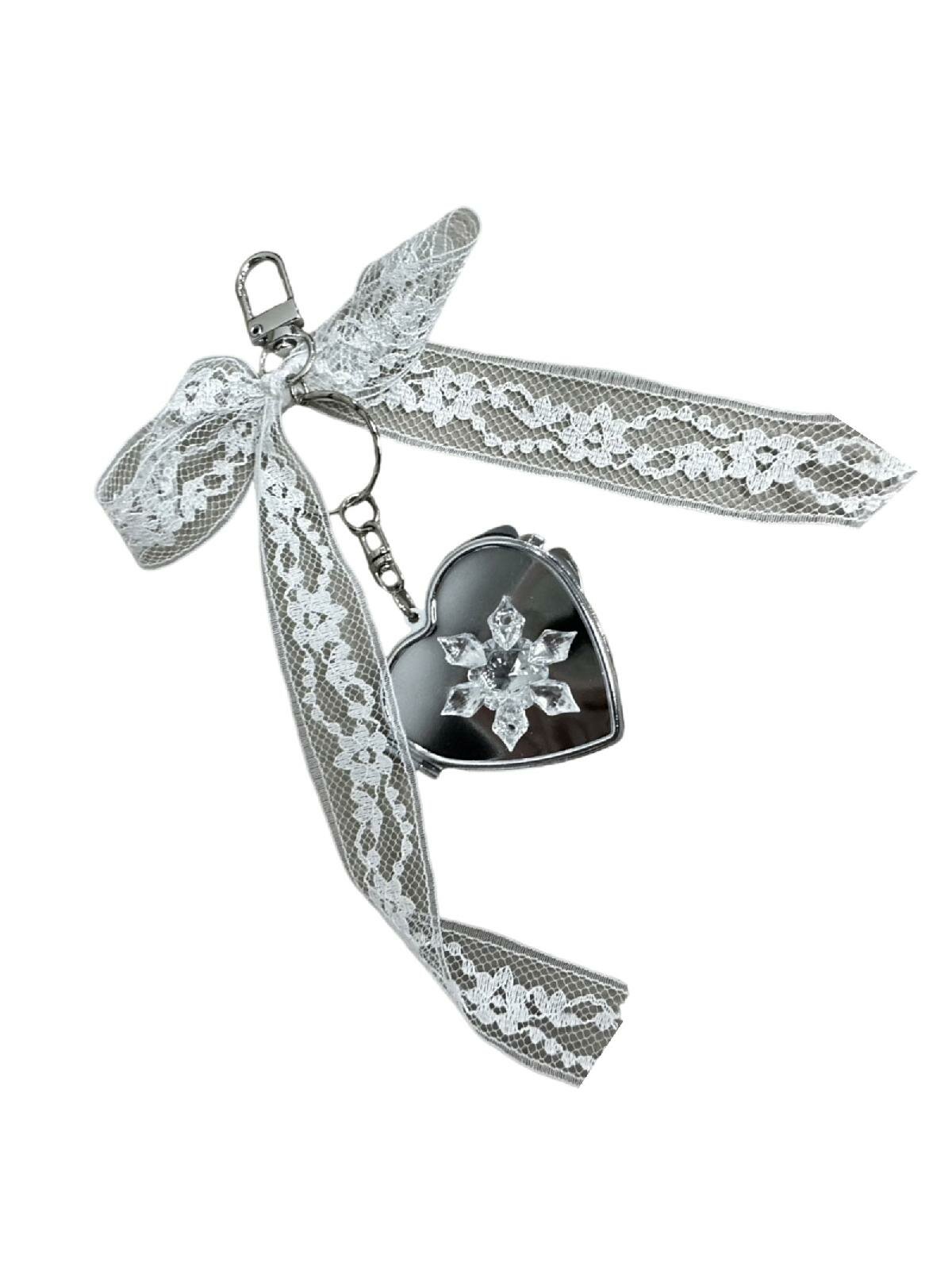 Элегантный брелок-талисман с кружевным сердечком в виде снежинки для модниц