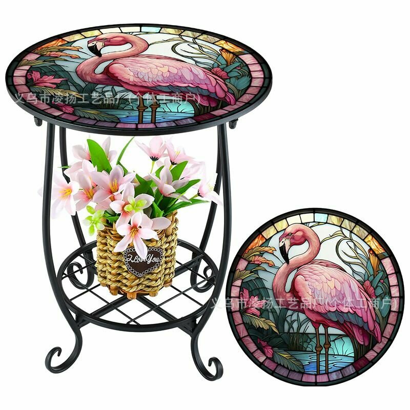 Маленький мозаичный декоративный столик для двора