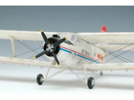 Trumpeter 1/72 01602 Антонов Ан-2 Кольт/Наньчан Y-5 Самолеты сборная модель